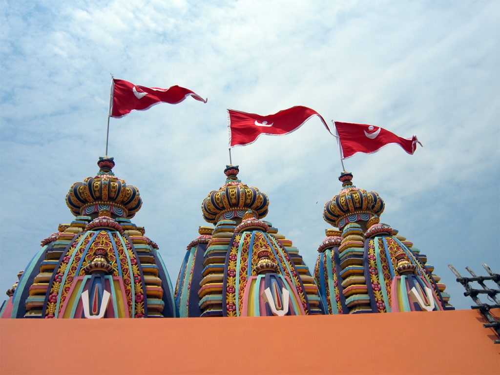 temple-flags-04